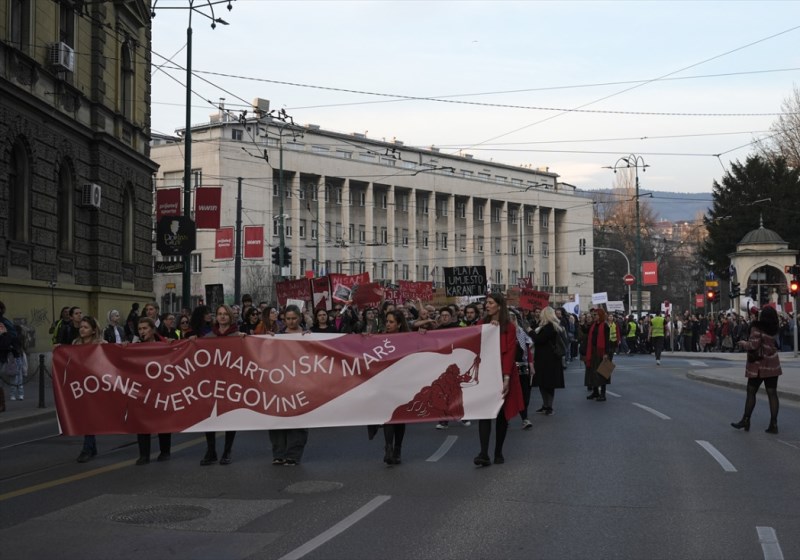 Osmomartovski marš u Sarajevu: Hoću da živim od svog rada - Megafon